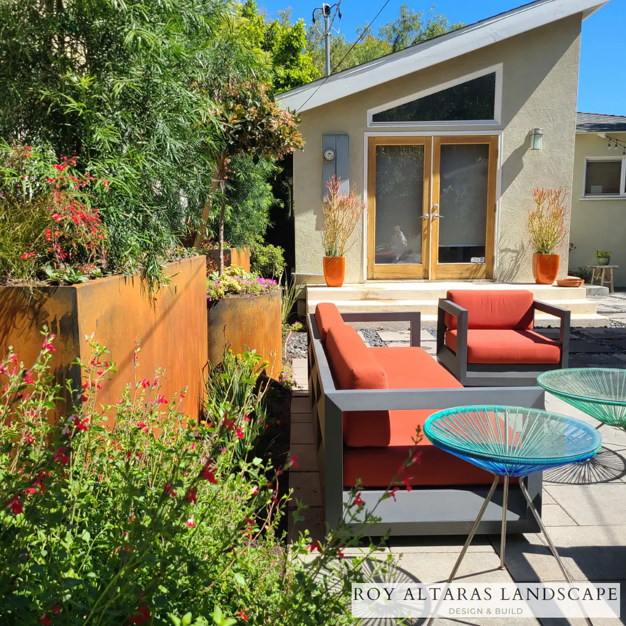 5 Tips to Select the Best Planter Box Material | PlanterCraft