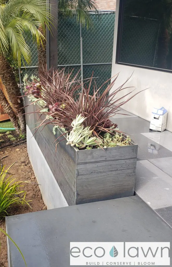 Custom Outdoor Planter Boxes | PlanterCraft